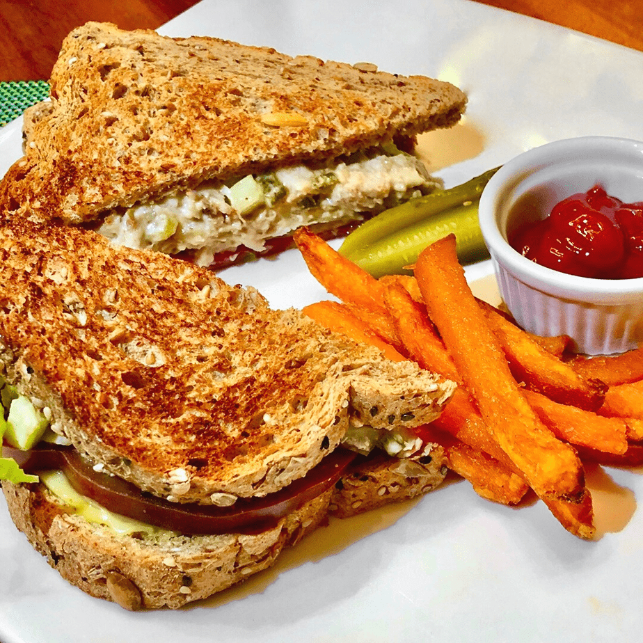 Vegan Jackfruit Tuna Salad - The Carrot Underground🥕